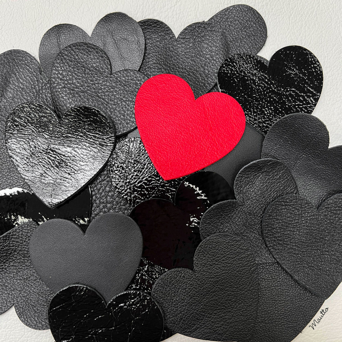 Leather Heart Cut-outs for Crafting, Art Projects & Scrap Booking – Mautto